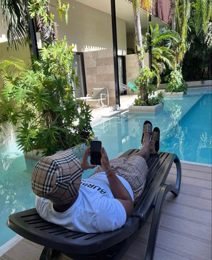 Burberry summer – Boutique Street